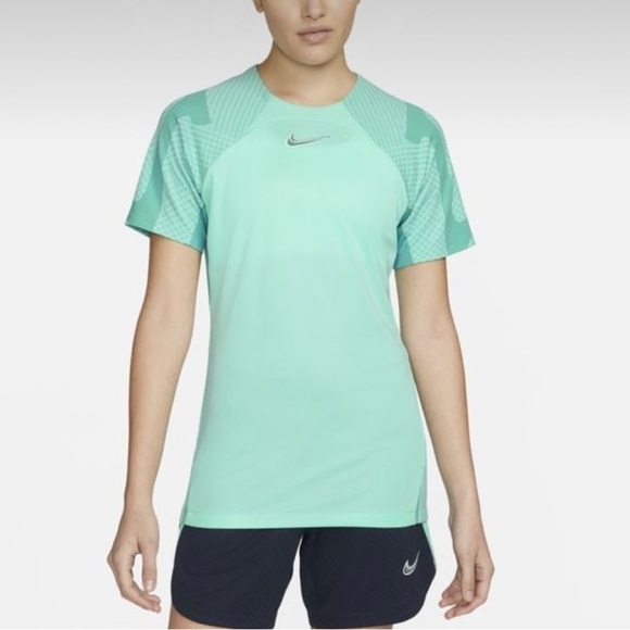 Nike | Tops | Nwt Nike Drifit Strike Soccer Jersey Shirt In Hyper ...